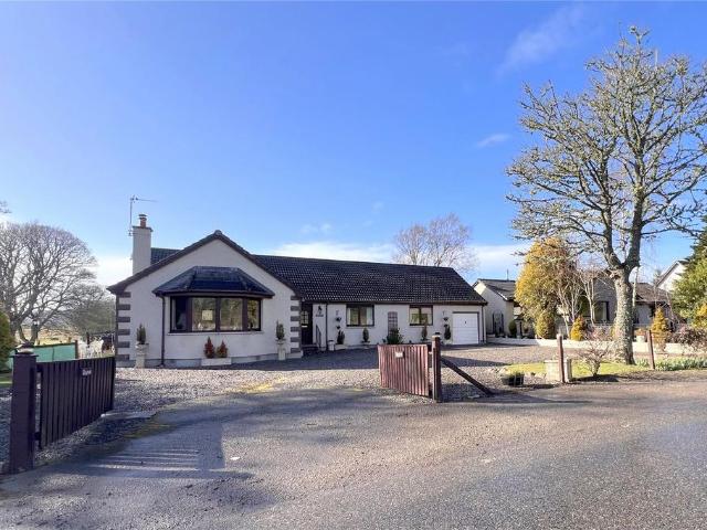 4 bedroom bungalow for sale