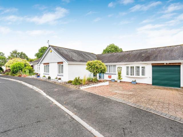 4 bedroom bungalow for sale