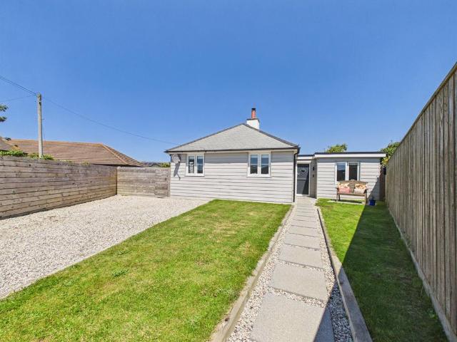 4 bedroom bungalow for sale