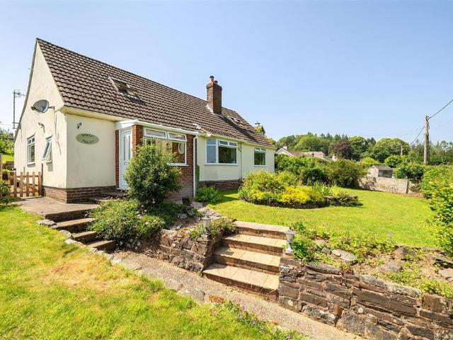 4 bedroom bungalow for sale