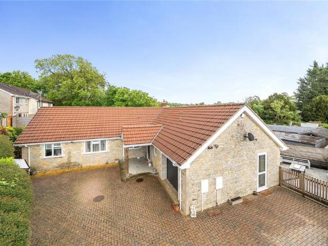 4 bedroom bungalow for sale
