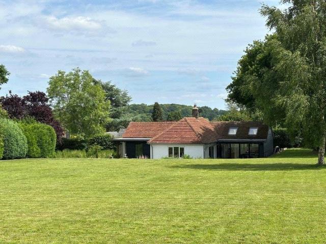 4 bedroom bungalow for sale