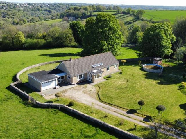 4 bedroom bungalow for sale