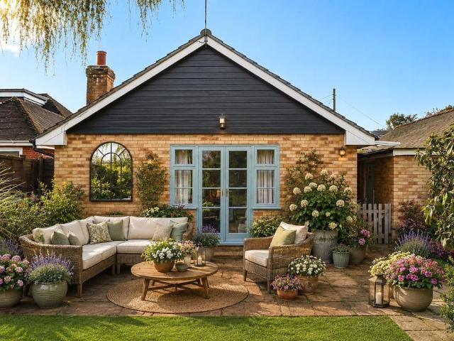 4 bedroom bungalow for sale