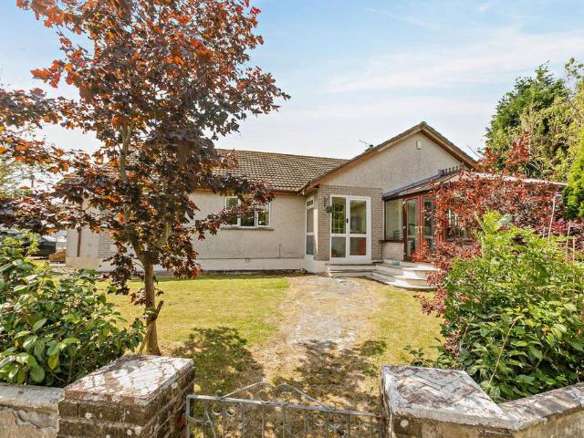 4 bedroom bungalow for sale