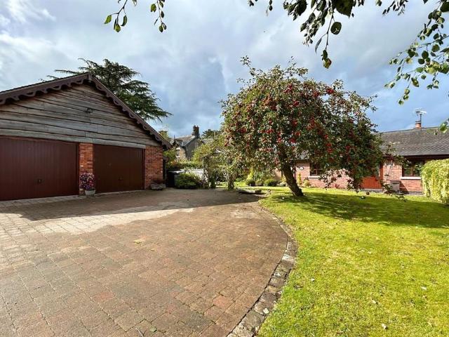 4 bedroom bungalow for sale