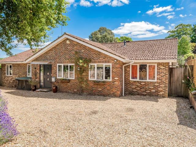 4 bedroom bungalow for sale