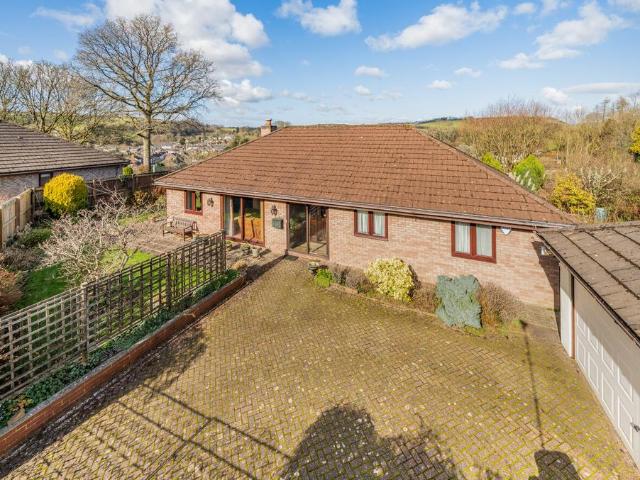 4 bedroom bungalow for sale