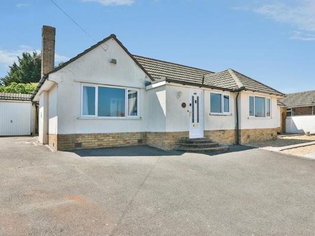 4 bedroom bungalow for sale