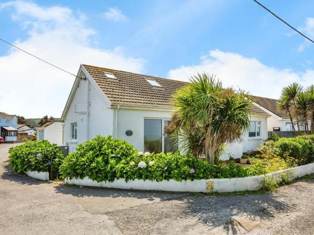 4 bedroom bungalow for sale
