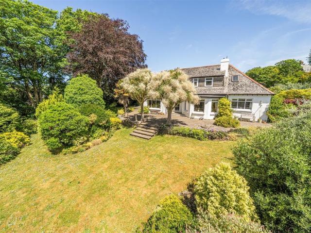 4 bedroom bungalow for sale