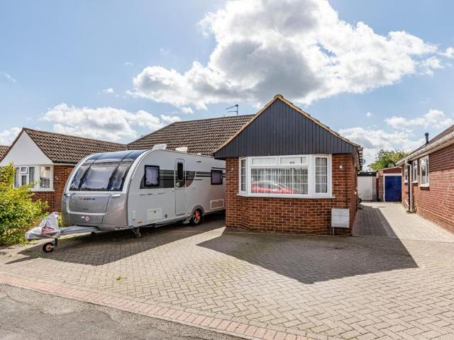 4 bedroom bungalow for sale