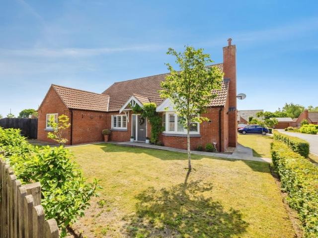 4 bedroom bungalow for sale