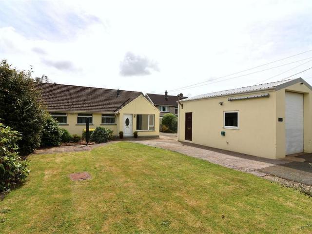 4 bedroom bungalow for sale