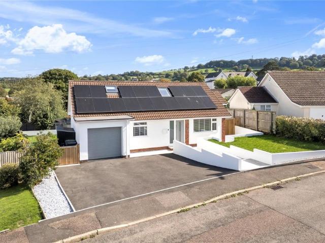 4 bedroom bungalow for sale