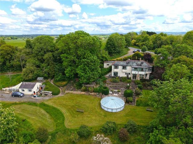 4 bedroom bungalow for sale