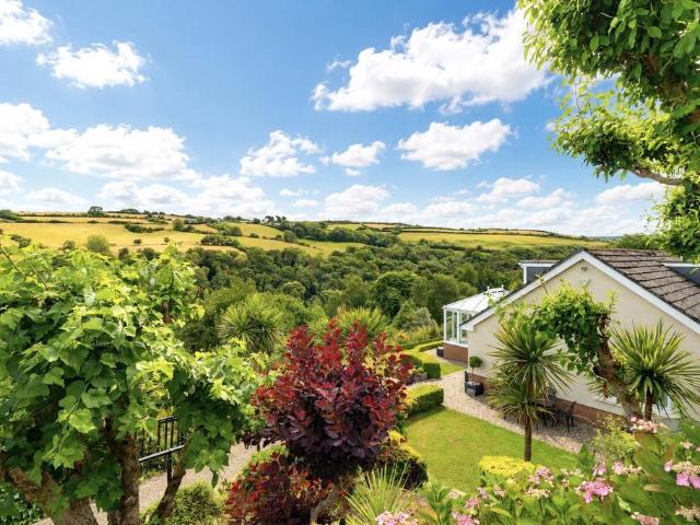 4 bedroom bungalow for sale