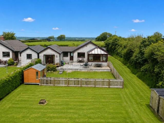 4 bedroom bungalow for sale
