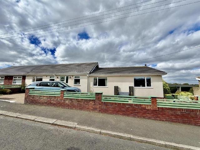 4 bedroom bungalow for sale