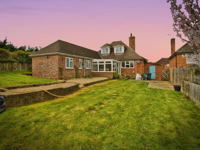 4 bedroom bungalow for sale