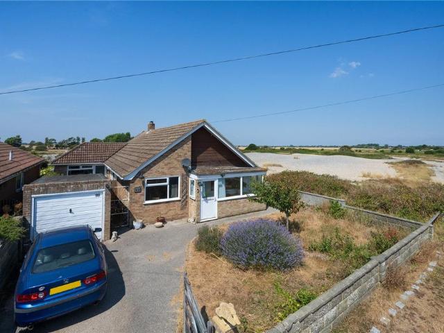 4 bedroom bungalow for sale