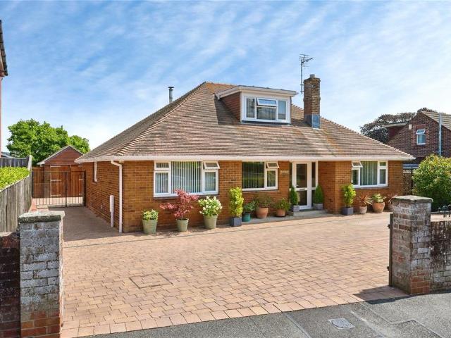 4 bedroom bungalow for sale