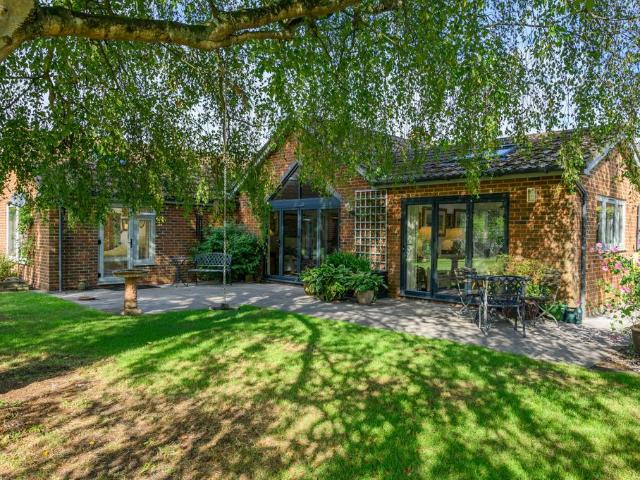 4 bedroom bungalow for sale