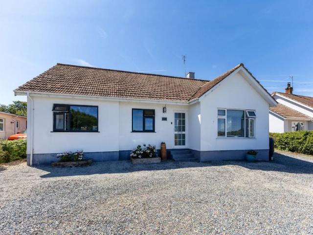 4 bedroom bungalow for sale