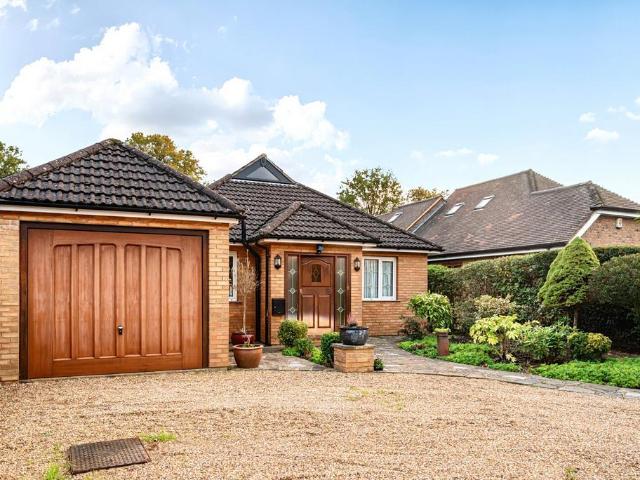 4 bedroom bungalow for sale