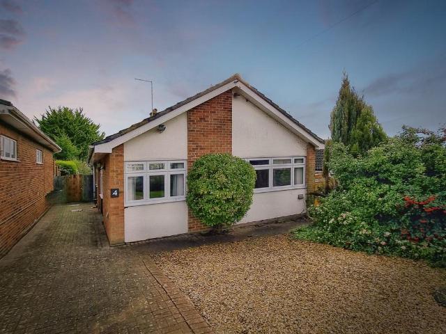 4 bedroom bungalow for sale