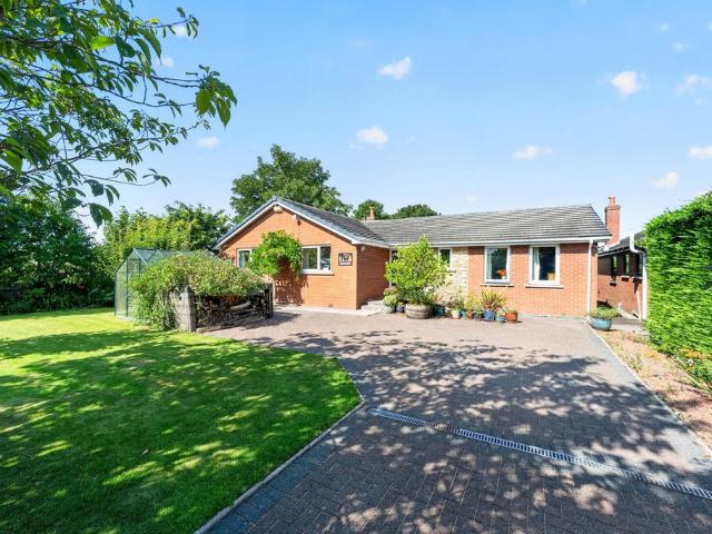 4 bedroom bungalow for sale