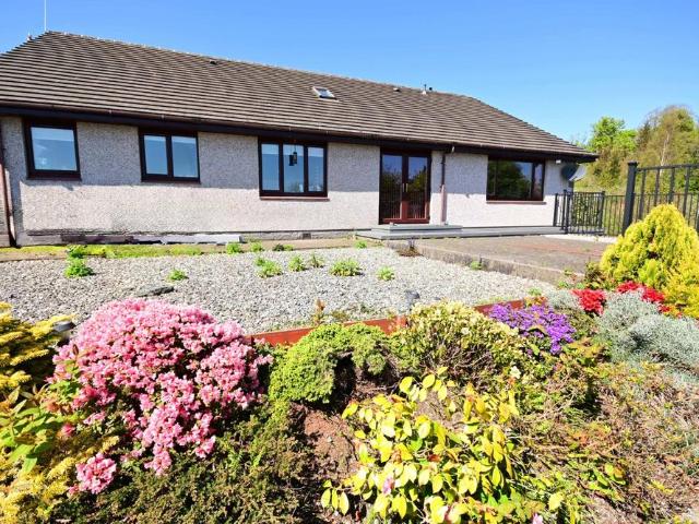 4 bedroom bungalow for sale