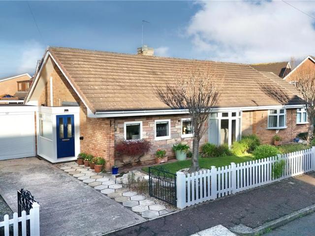 4 bedroom bungalow for sale