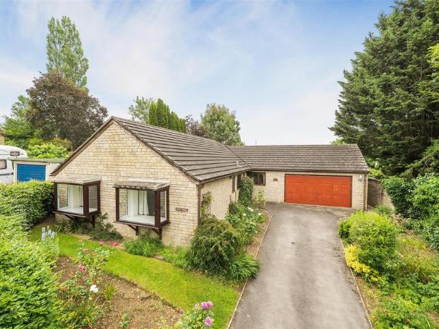 4 bedroom bungalow for sale