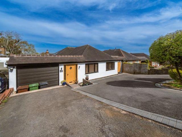 4 bedroom bungalow for sale