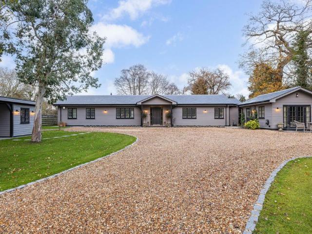 4 bedroom bungalow for sale