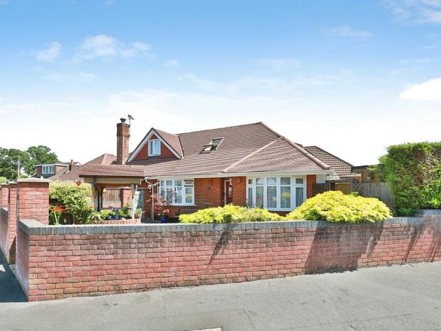 4 bedroom bungalow for sale