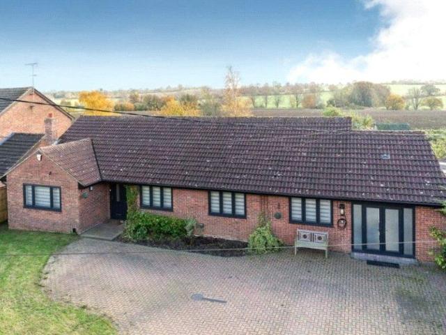 4 bedroom bungalow for sale