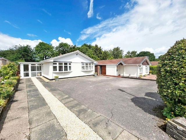 4 bedroom bungalow for sale