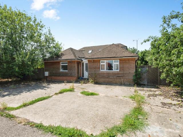 4 bedroom bungalow for sale