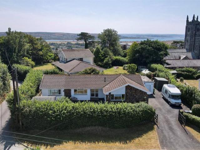 4 bedroom bungalow for sale