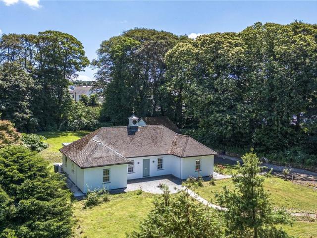 4 bedroom bungalow for sale