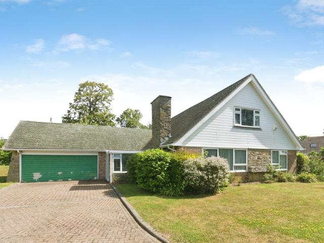 4 bedroom bungalow for sale