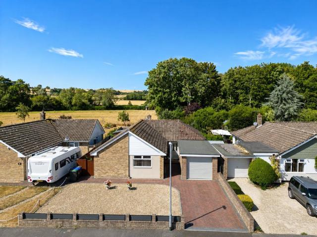 4 bedroom bungalow for sale