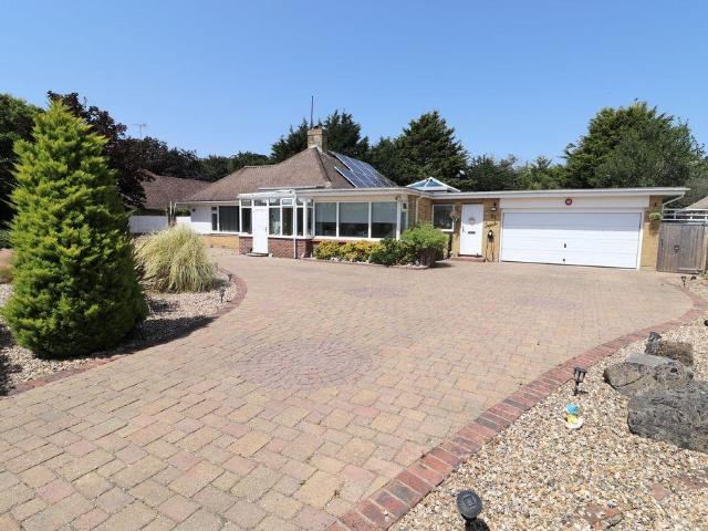 4 bedroom bungalow for sale