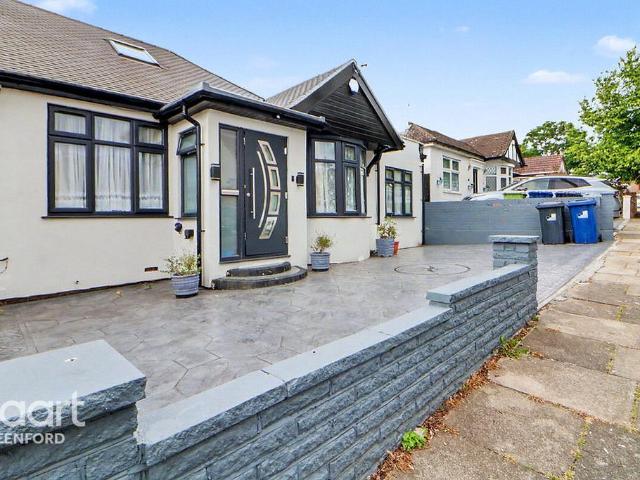 4 bedroom bungalow for sale