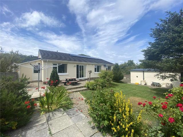 4 bedroom bungalow for sale