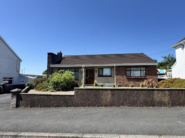 4 bedroom bungalow for sale