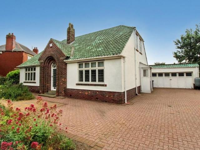 4 bedroom bungalow for sale