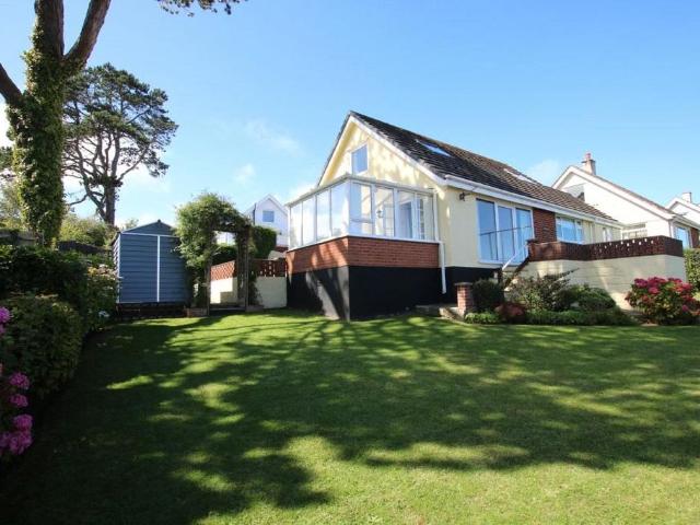 4 bedroom bungalow for sale